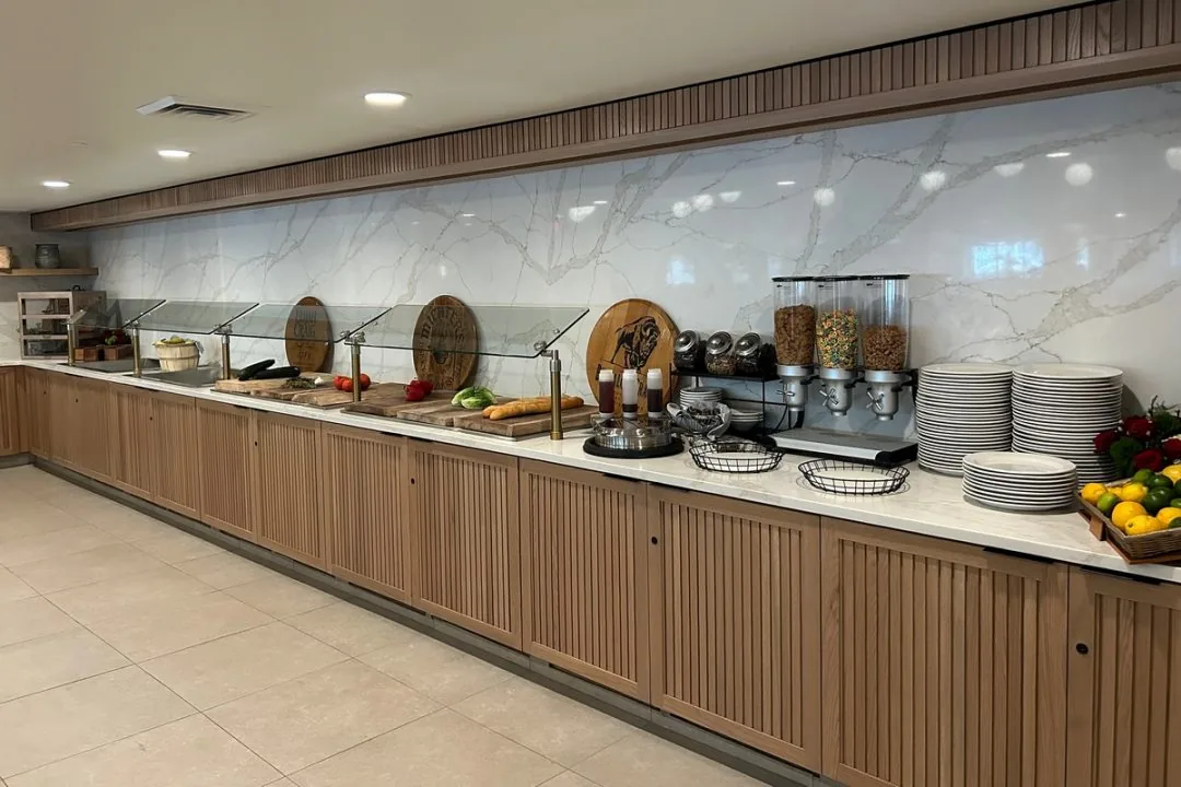 Buffet Line - Dine Company